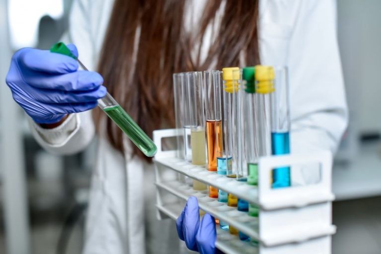 Microbiology vs. Biochemistry: Which is better for me?
